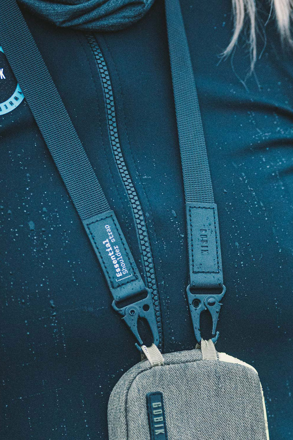 Adjustable carrying strap ESSENTIAL by Gobik