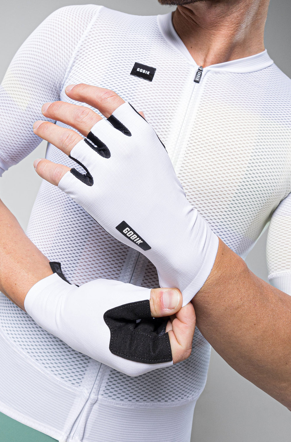 MAMBA 2.0 White · Short Gloves · Unisex – Gobik